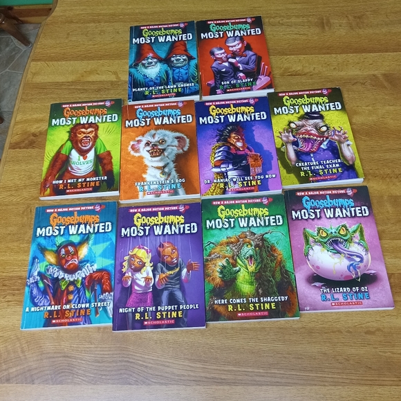 R.L.Stine | Other | Goosebumps The Most Wanted Book Series 23 110 Used ...